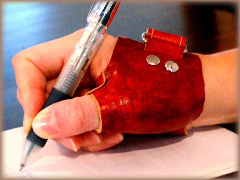 OUR SPLINTS IN ACTION - leatherworkssplinting