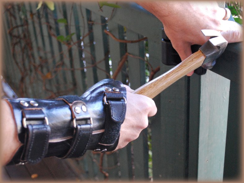 OUR SPLINTS IN ACTION - leatherworkssplinting